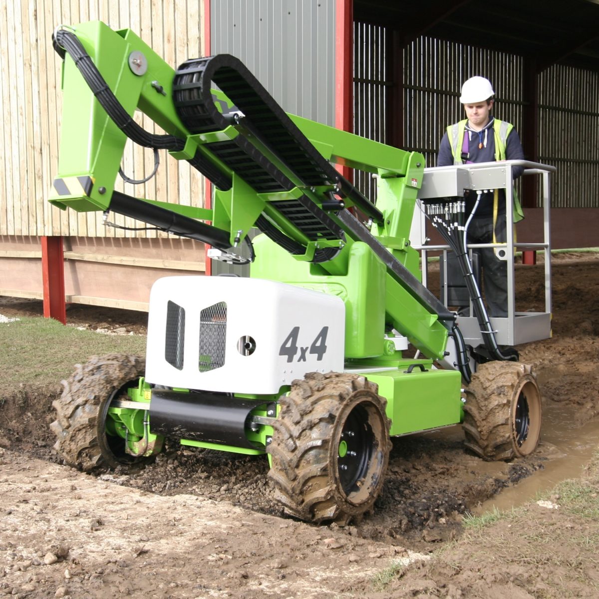 12m 4x4 Cherry Picker Hire | Hertfordshire & London | Herts Tool Co.